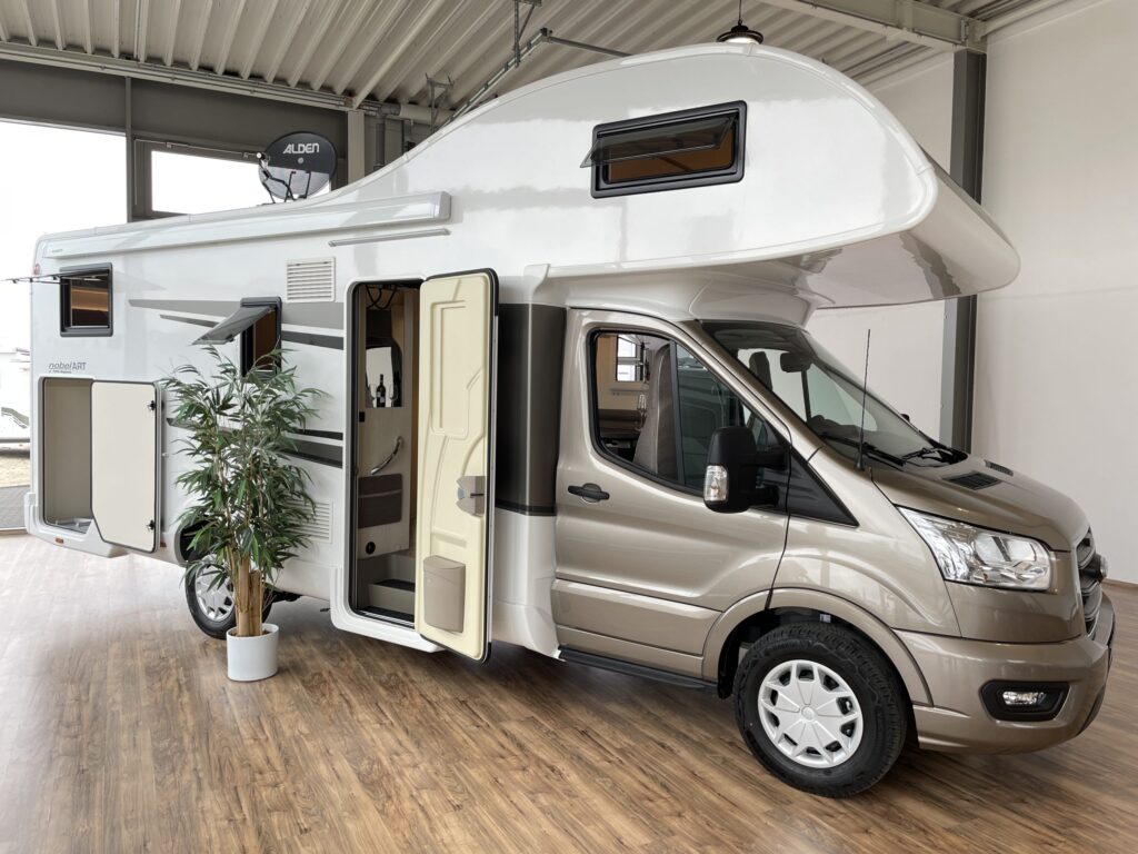 Motorhome NobelArt A-9000, Alcove, 6 seats, Ford Transit